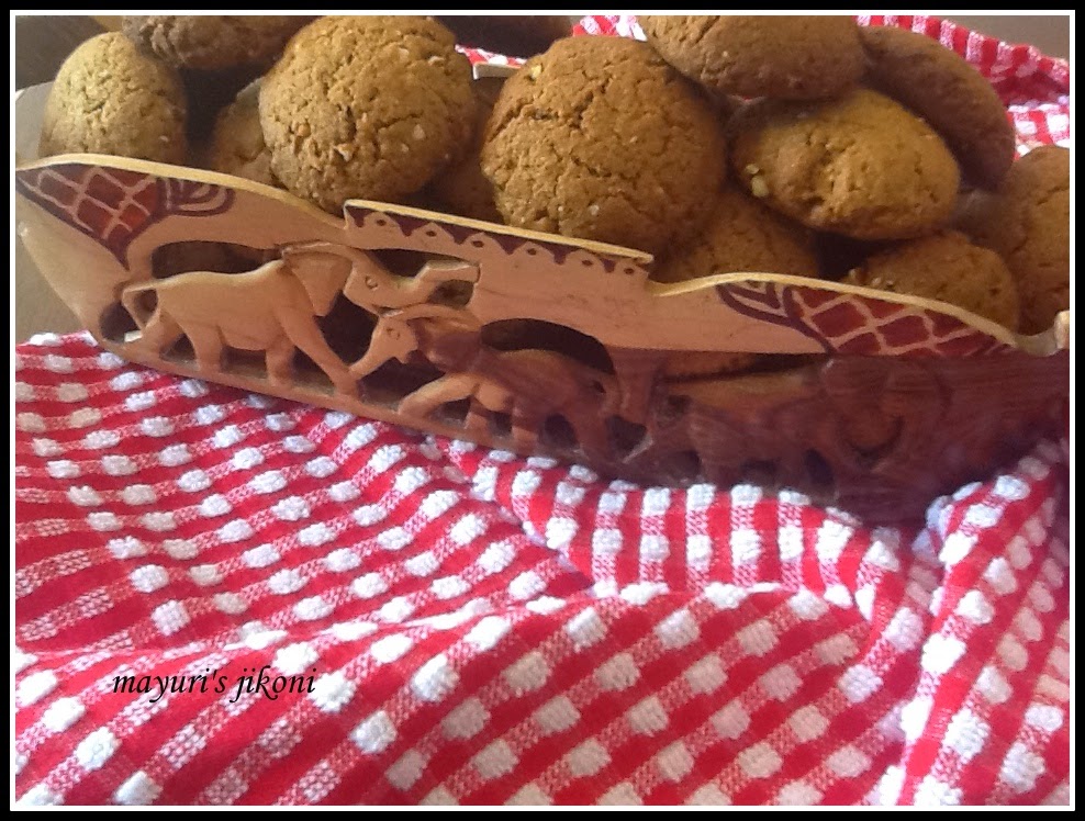 472. wholewheat jaggery and ginger cookies - Mayuri's Jikoni